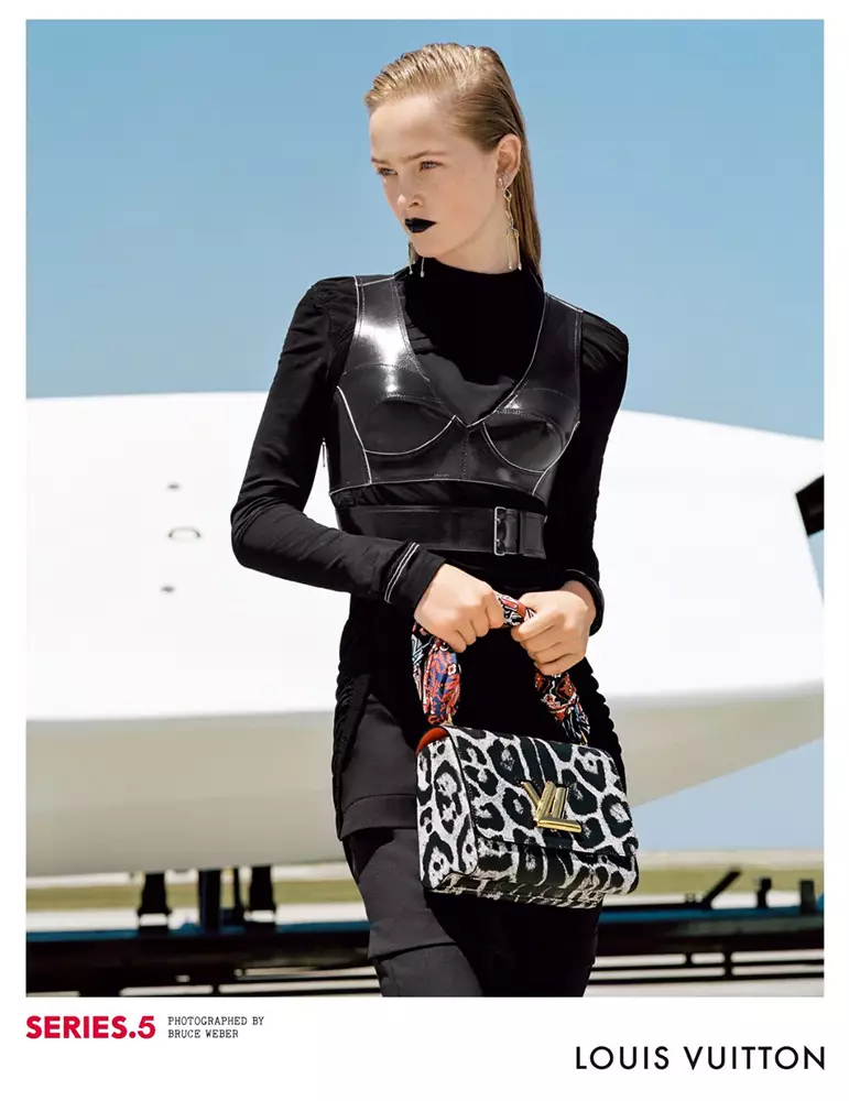 Louis-Vuitton-Fall-2016-Ad-Campaign-Bags-4