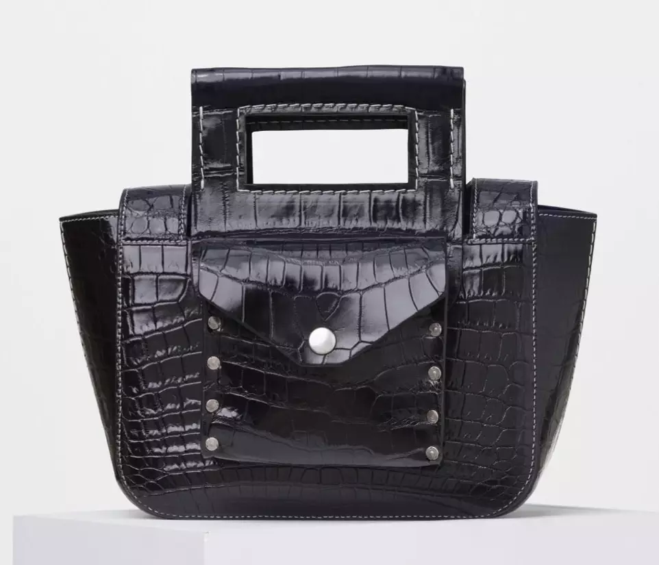 Celine-Obere-Crocodile-Square-Akpa