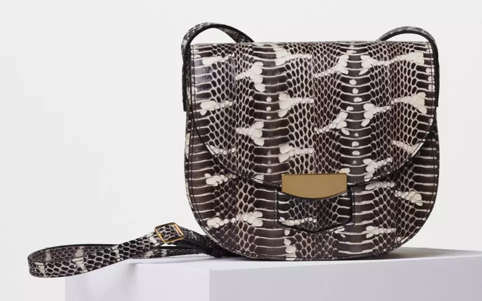 Celine-Small-Trotteur-Skulderveske-Black-Watersnake-3250