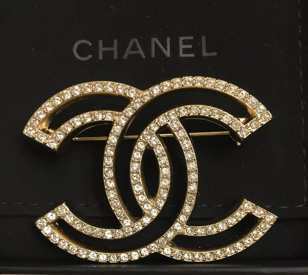 Membru tPF: A Yah Suh Jewelry: Chanel Brooch