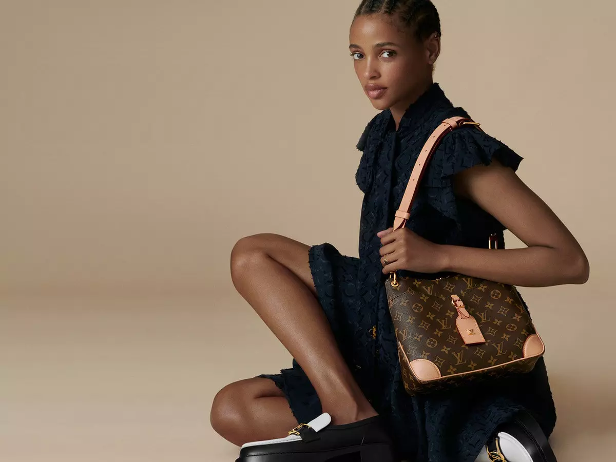 ULouis Vuitton Ukhupha kwakhona ibhegi yayo yeOdéon