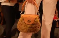 Tory Burch Spring 2011: ນຸ່ງເສື້ອໄດ້ທັງໝົດ ແລະສົມບູນ 11521_10