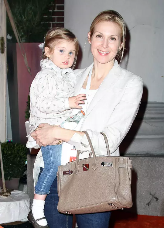 Celebrities thiab lawv Hermes Birkin Bags: Ib Retrospective 12234_27