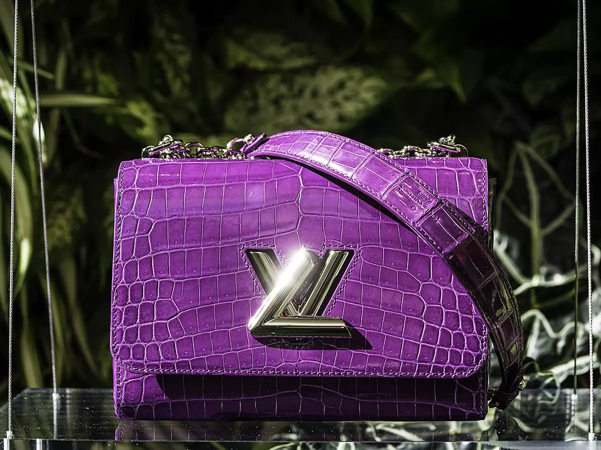 Дастури халтаи ниҳоӣ: Louis Vuitton Twist