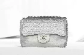 Izikhwama ezinhle ze-Chanel Spring 2012 12434_18