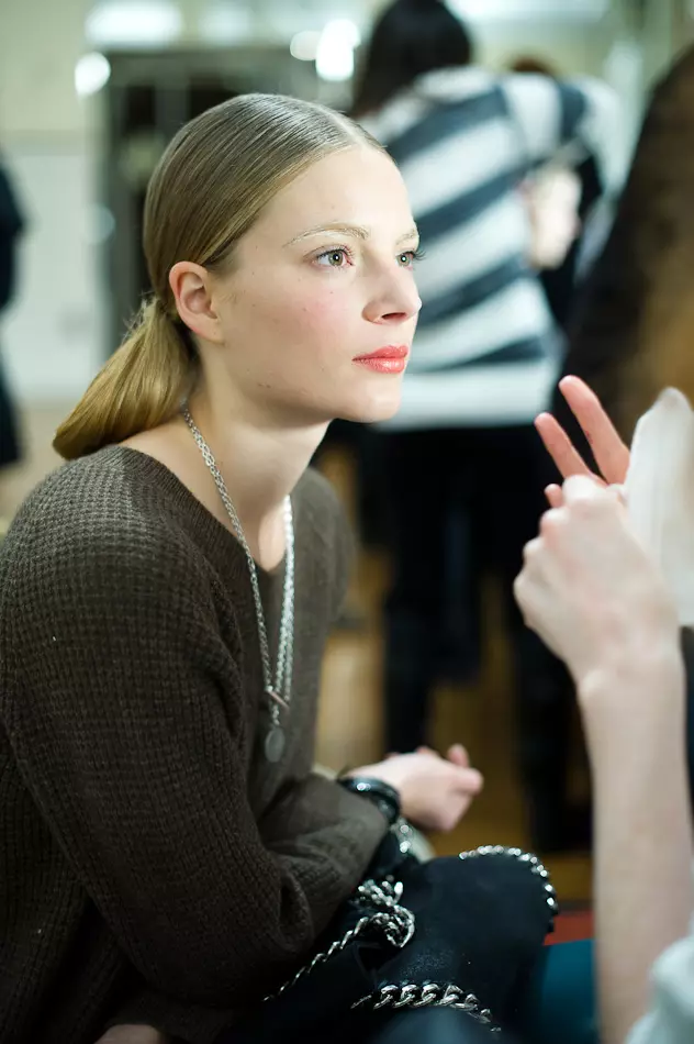 Oscar de la Renta Pre-Fall Backstage (1)