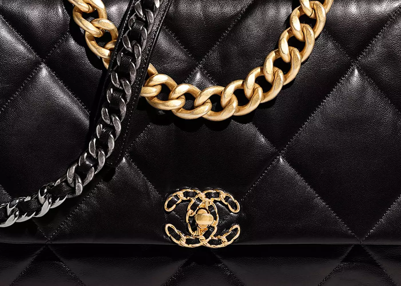 ئەڭ ئاخىرقى سومكا يېتەكچىسى: Chanel 19 سومكا 1280_25