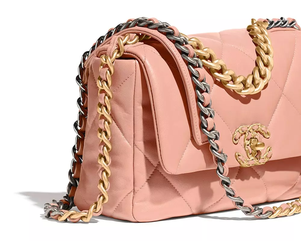 Ultimate Bag Guide: Chanel 19 Bag 1280_26