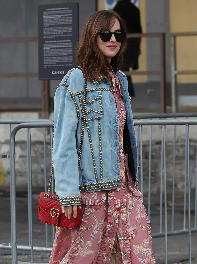 dakota-johnson-gucci-marmont-bag