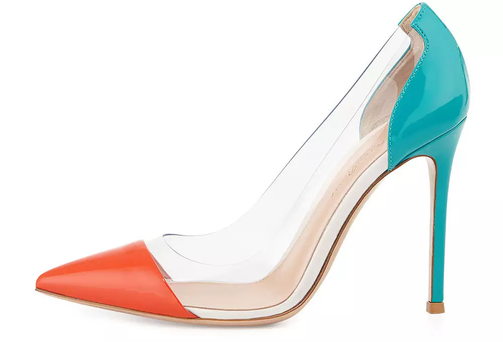 Gianvito Rossi Patent PVC Illusion Pump $745 sa pamamagitan ni Neiman Marcus