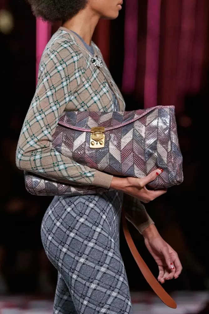 Bij Miu Miu draait het allemaal om de clutch voor de herfst van 2020 1383_12