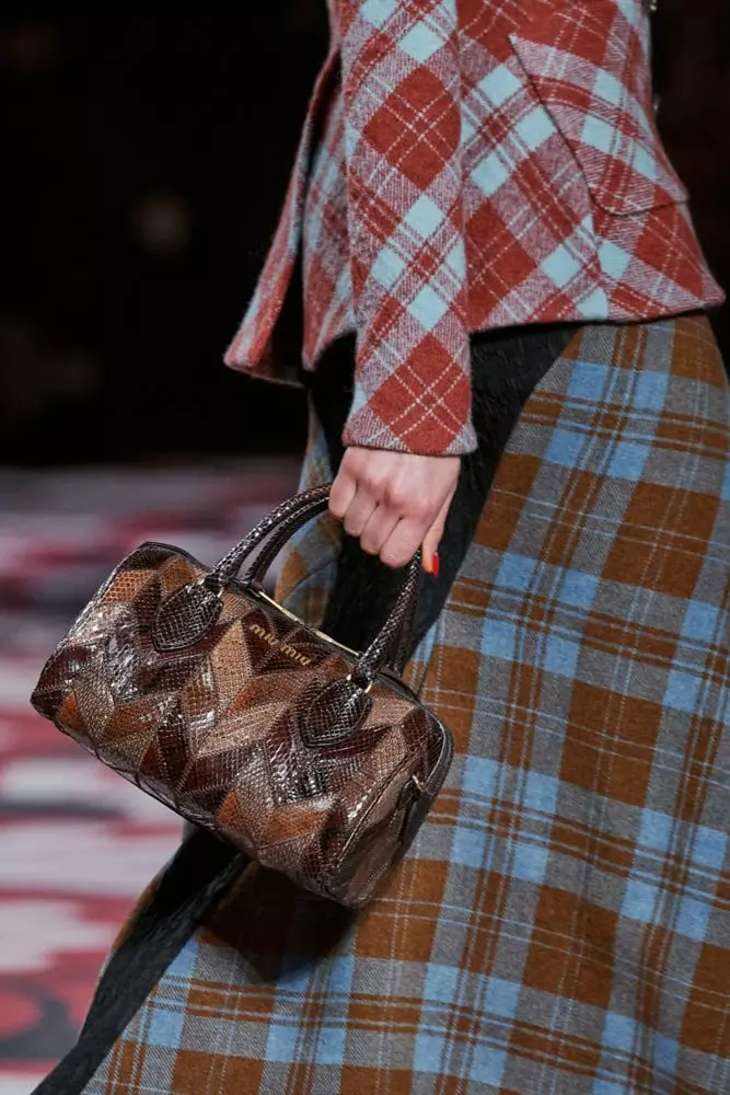 Bij Miu Miu draait het allemaal om de clutch voor de herfst van 2020 1383_15