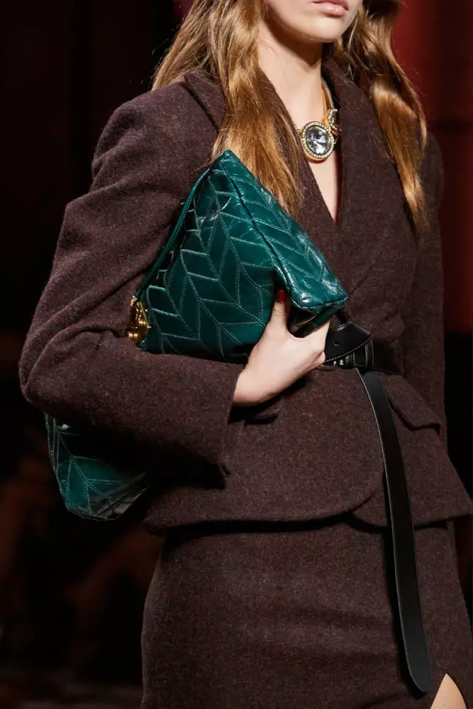 Bij Miu Miu draait het allemaal om de clutch voor de herfst van 2020 1383_3