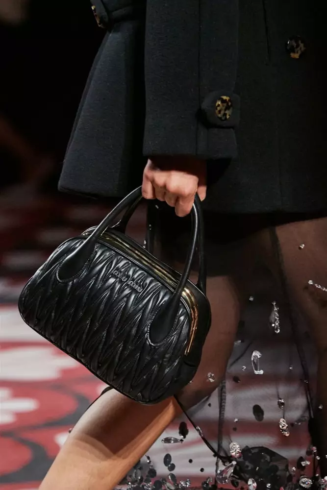 Bij Miu Miu draait het allemaal om de clutch voor de herfst van 2020 1383_6