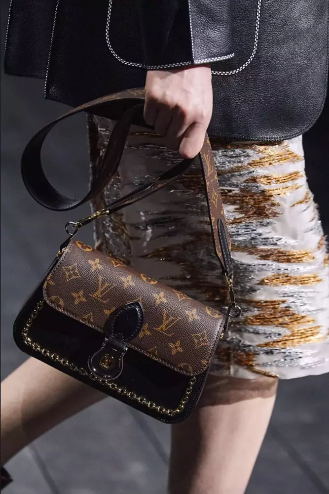 Tshiab Monogram Bags nyiag lub yeeb yam ntawm Louis Vuitton lub caij nplooj zeeg 2020 Runway Show 1384_16