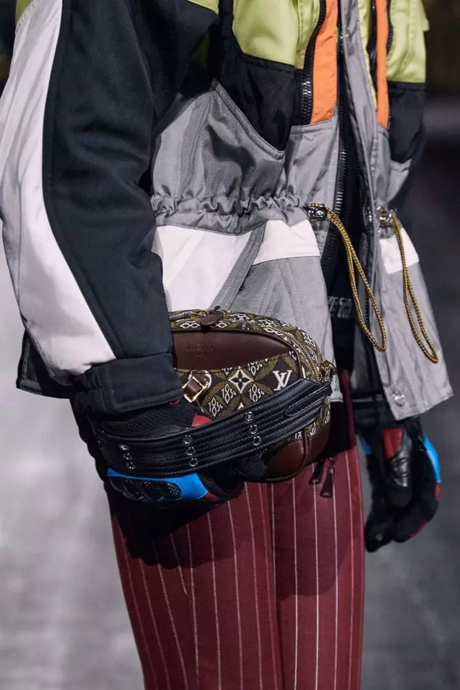 Nauji monograminiai krepšiai pavogs pasirodymą Louis Vuitton 2020 m. rudens kilimo ir tūpimo tako parodoje 1384_2