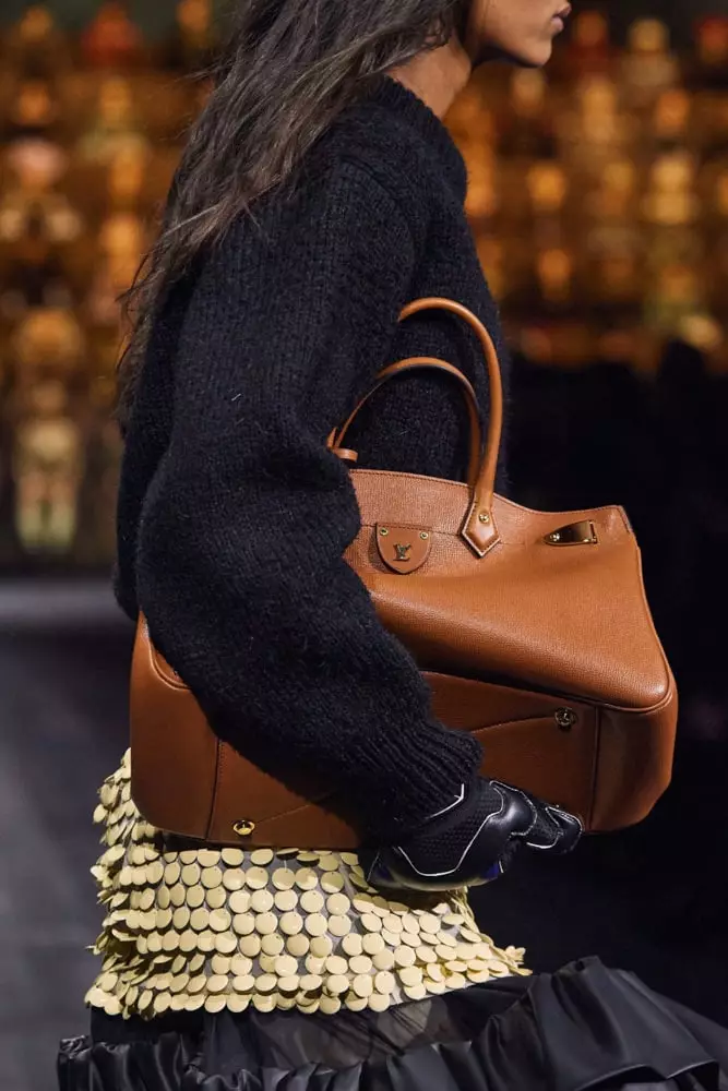 Nové tašky s monogramem ukradnou show na výstavě Louis Vuitton's Fall 2020 Runway Show 1384_7