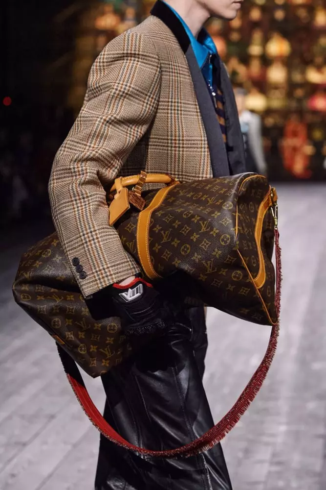 Tshiab Monogram Bags nyiag lub yeeb yam ntawm Louis Vuitton lub caij nplooj zeeg 2020 Runway Show 1384_9