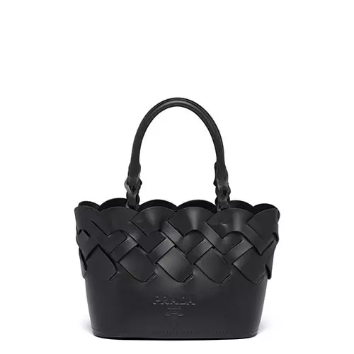 Los nuevos bolsos Woven Motif de Prada ofrecen la cantidad perfecta de clásico con un toque 1386_16