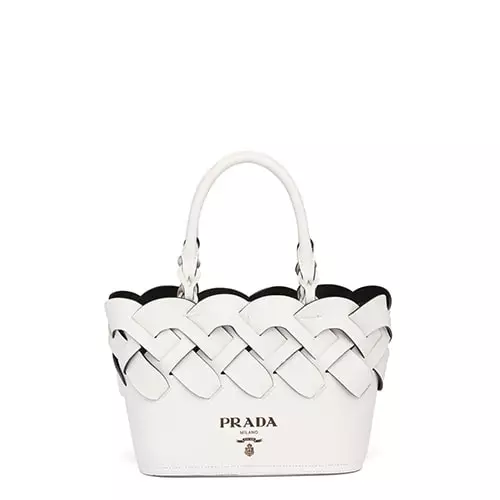 Los nuevos bolsos Woven Motif de Prada ofrecen la cantidad perfecta de clásico con un toque 1386_19