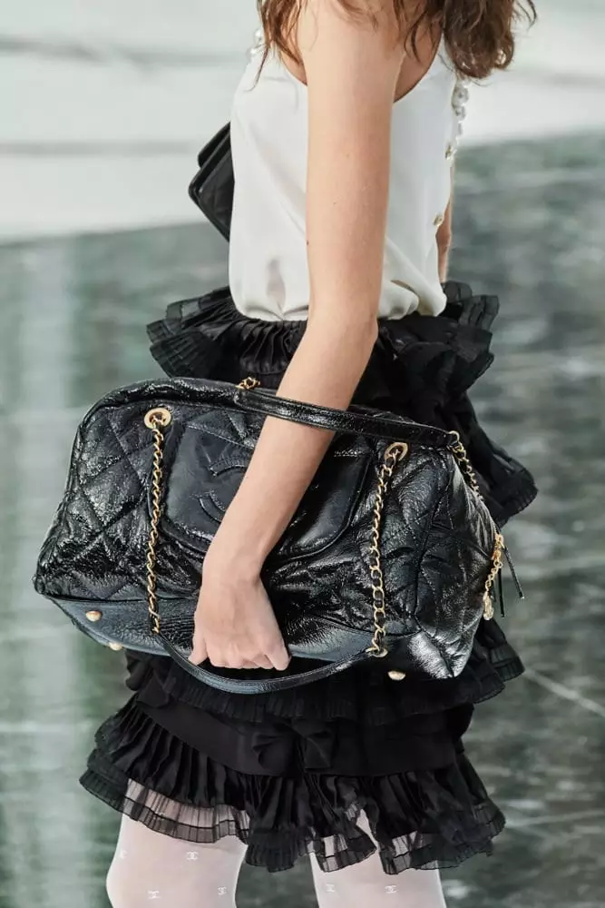 Chanel-ի թռիչքուղու վրա, It’s All About the Classics for Fall 2020 1388_12