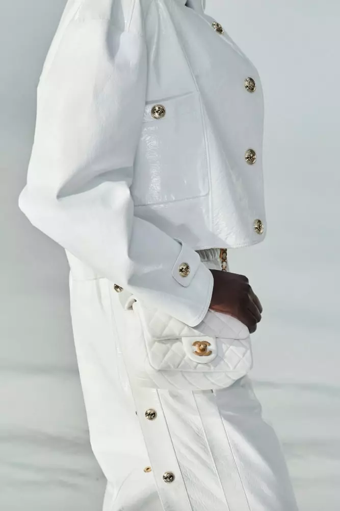 Chanel-ի թռիչքուղու վրա, It’s All About the Classics for Fall 2020 1388_17