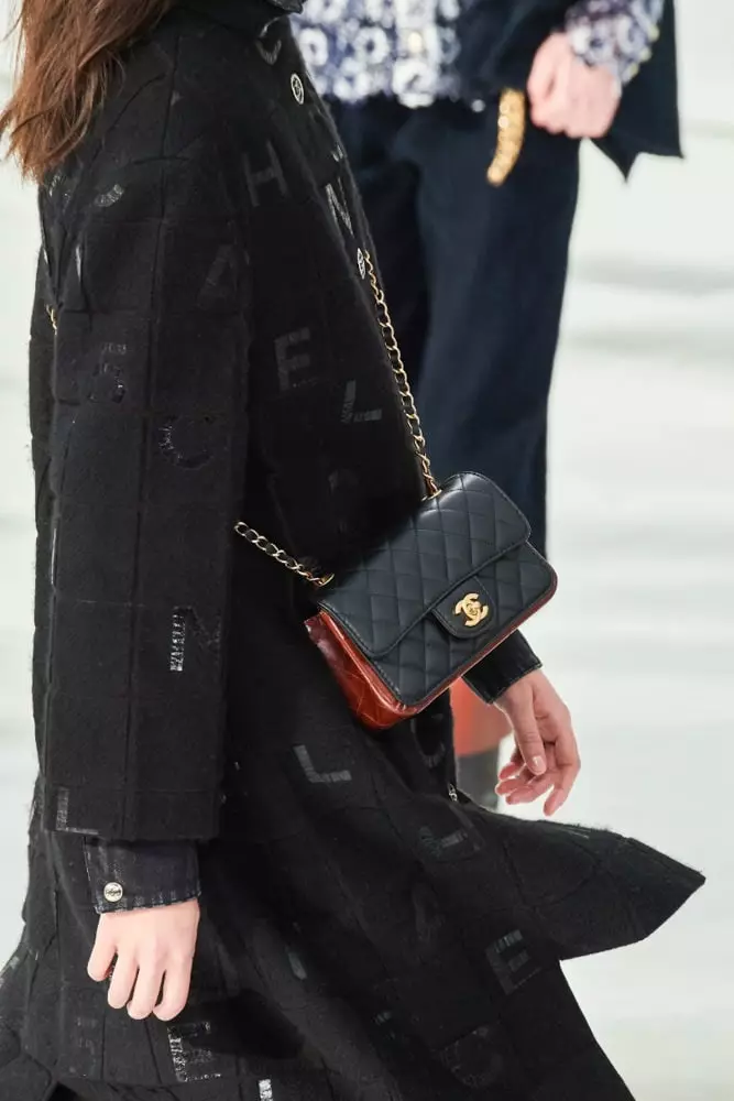 Chanel-ի թռիչքուղու վրա, It’s All About the Classics for Fall 2020 1388_7