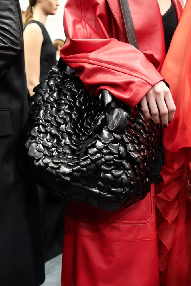 Valentino เปิดตัวความงามใหม่พร้อมกระเป๋าฤดูใบไม้ร่วงปี 2020 1390_12