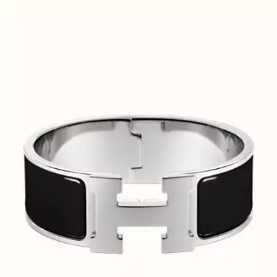 สร้อยข้อมือขนาดกลาง/คลิก Clac. ได้รับความอนุเคราะห์จาก Hermes.com