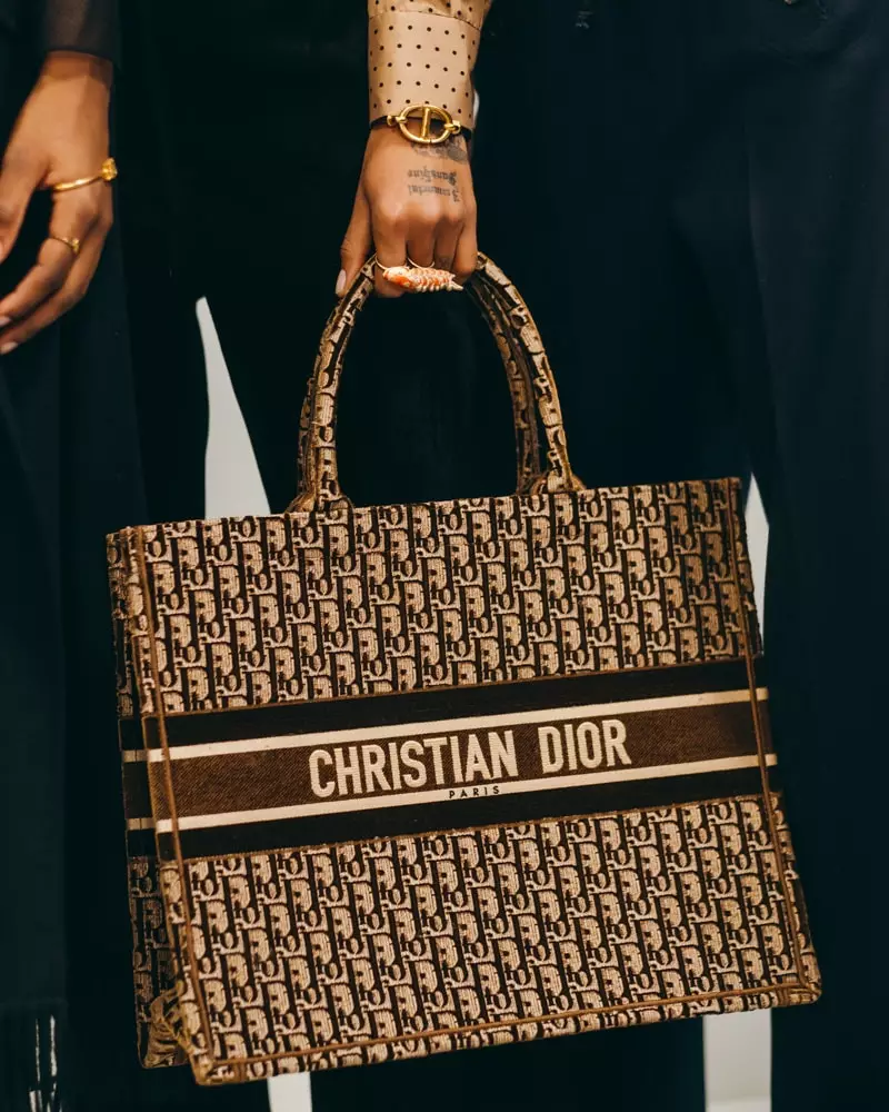 Uma olhada nos bastidores das bolsas de outono 2020 da Dior 1401_10