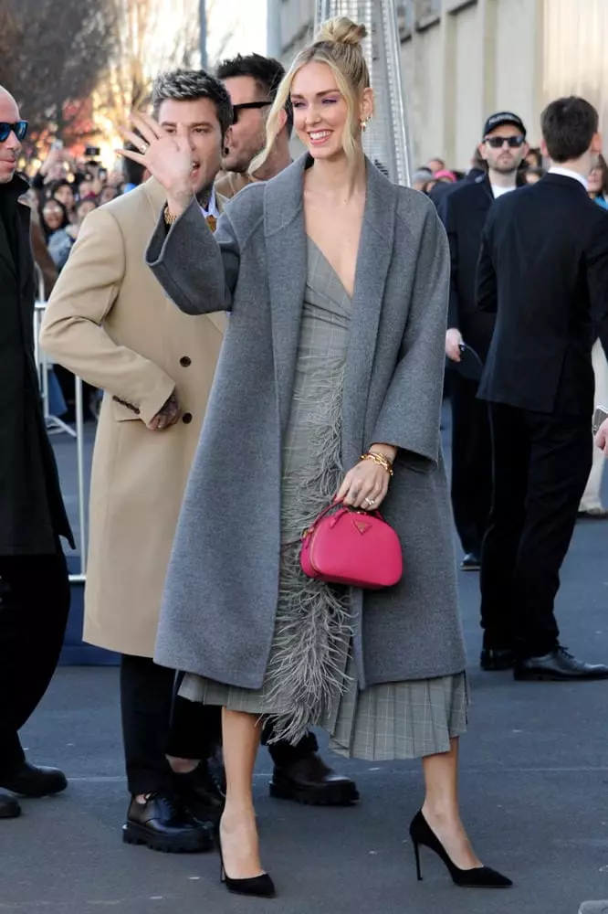 Celebs phô trương Fendi, Gucci và Prada ở Milan 1410_4