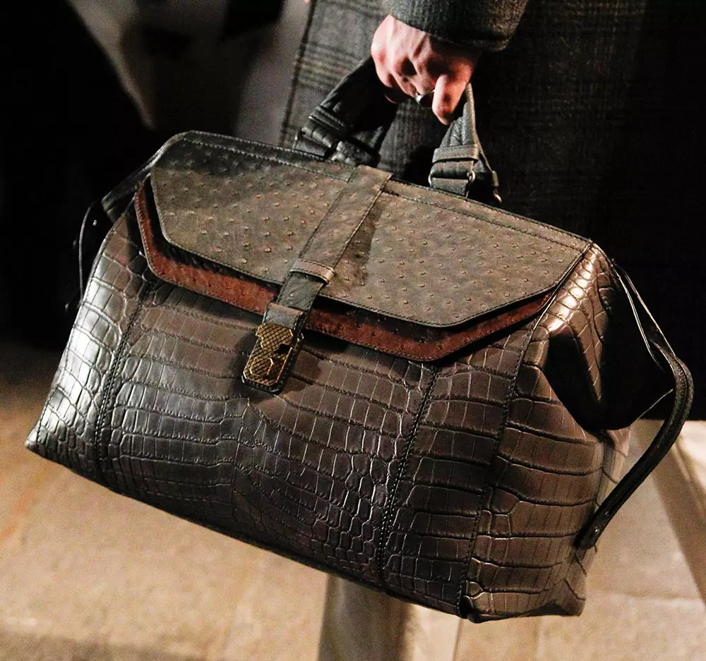 Bottega Veneta Delights with Ultra-Luxe Fall 2017 Runway Bags ٻنهي مردن ۽ عورتن لاءِ 14118_21