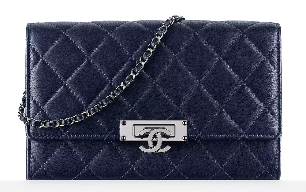 Chanel-Umufuka-hamwe-Urunigi-Navy-2100