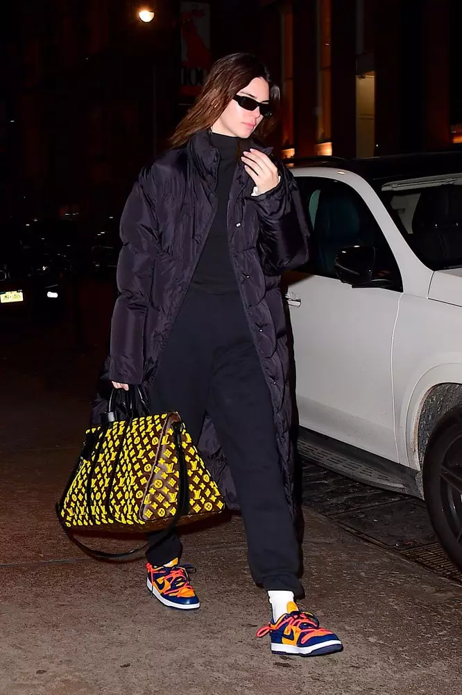 Celebrity, modelky a influenceři Carry Fendi, Longchamp a Chanel během NYFW 1431_5