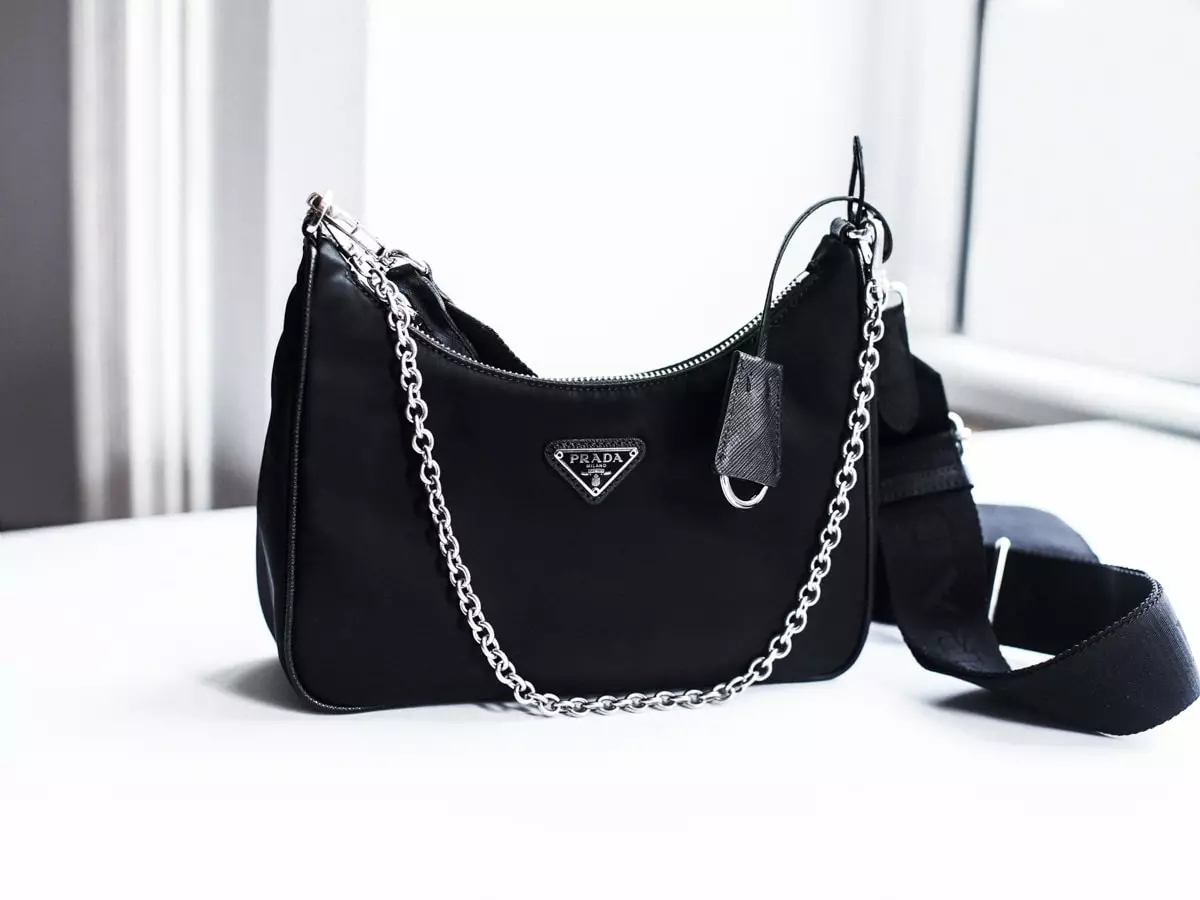 جائزہ: The Prada Re-Edition 2005 Shoulder Bag