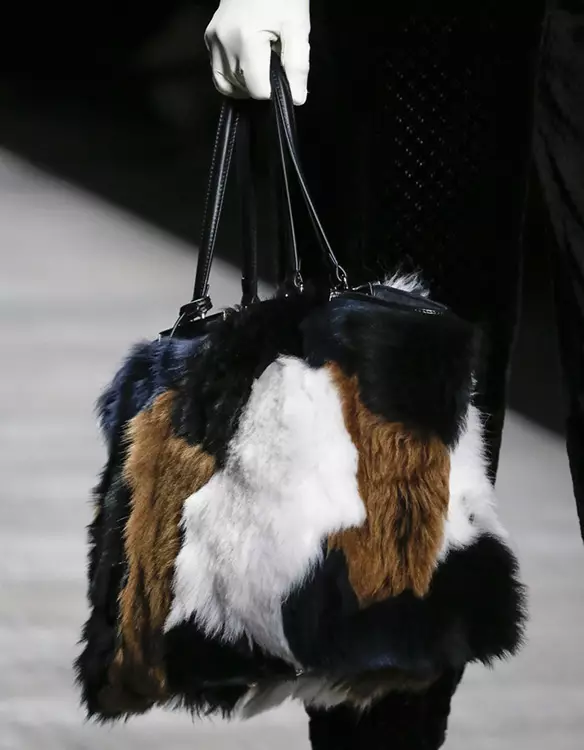 Fendi Fall 2014 လက်ကိုင်အိတ် ၁၆