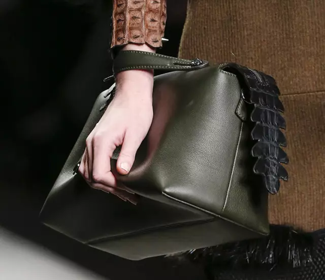 Fendi Fall 2014 လက်ကိုင်အိတ် ၃