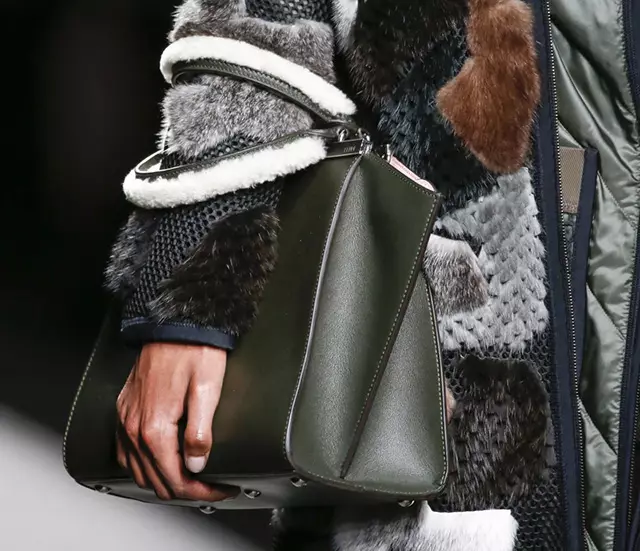 Fendi Fall 2014 လက်ကိုင်အိတ် ၂၁