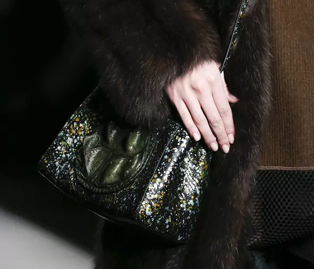 Fendi Fall 2014 လက်ကိုင်အိတ် ၁၇