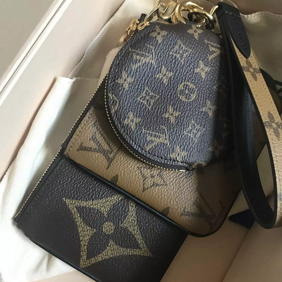 ຖົງ Louis Vuitton ຕໍ່ໄປທີ່ຕ້ອງມີ: The Trio Pouch 1474_5