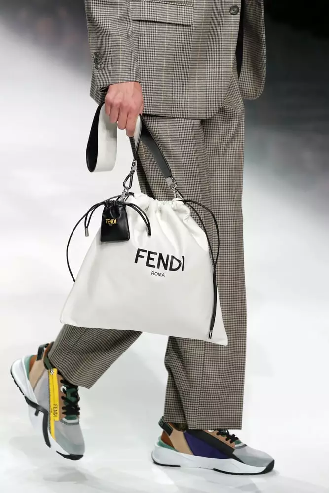 ກະເປົາທັງໝົດຈາກຄໍເລັກຊັນ Fendi Men's Fall 2020 1491_27