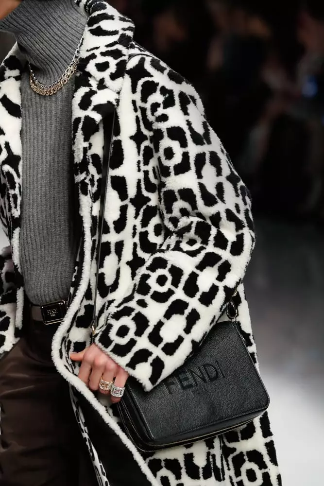 Zonke Izikhwama Ezisuka Eqoqweni Le-Fendi Men's Fall 2020 1491_28