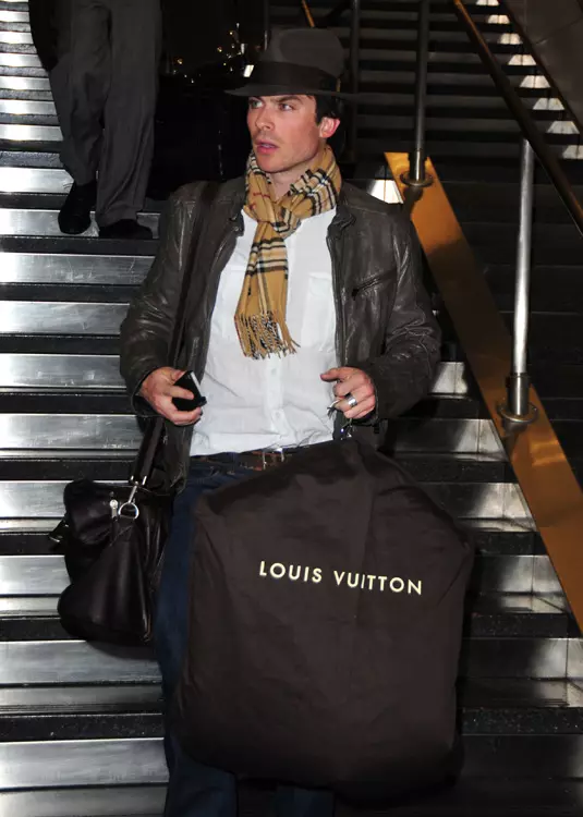 Διασημότητες και αποσκευές Louis Vuitton 4