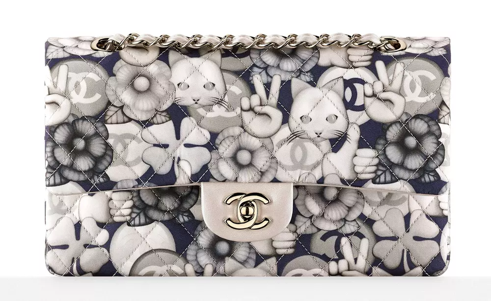 ម៉ាក Chanel-classic-flap-bag-emoji-3500