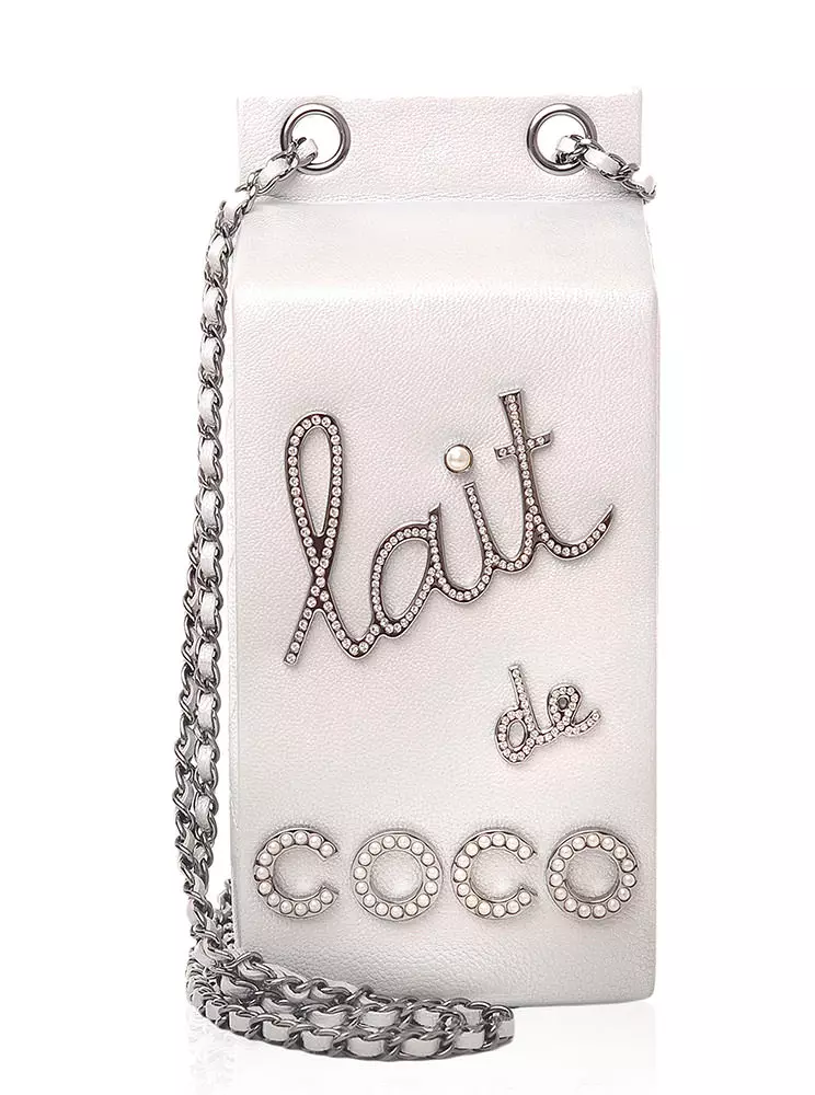 Chanel-Lait-de-Coco-Bainne-Carton-Mála