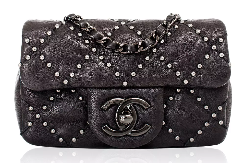 Kabelka Chanel-Pearl-Quilted-Flap-Bag