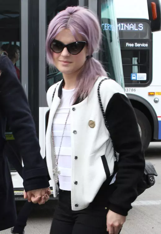 The Many Bags of Kelly Osbourne ១៣