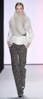 Mercedes-Benz Fashion Week di New York: Carolina Herrera Autunno 2011 16322_3