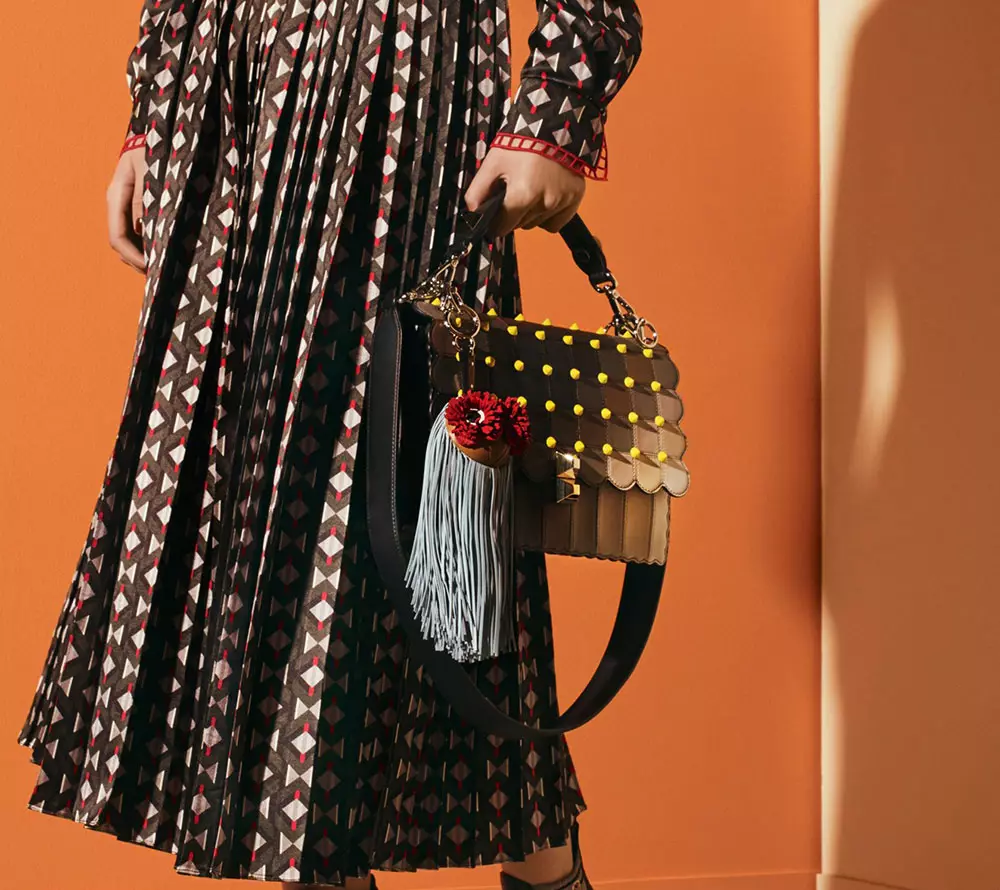 fendi-pre-fall-2017-bags-28