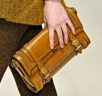 Fashion Week Handbags: Burberry Prorsum Caij nplooj zeeg 2011 17058_16